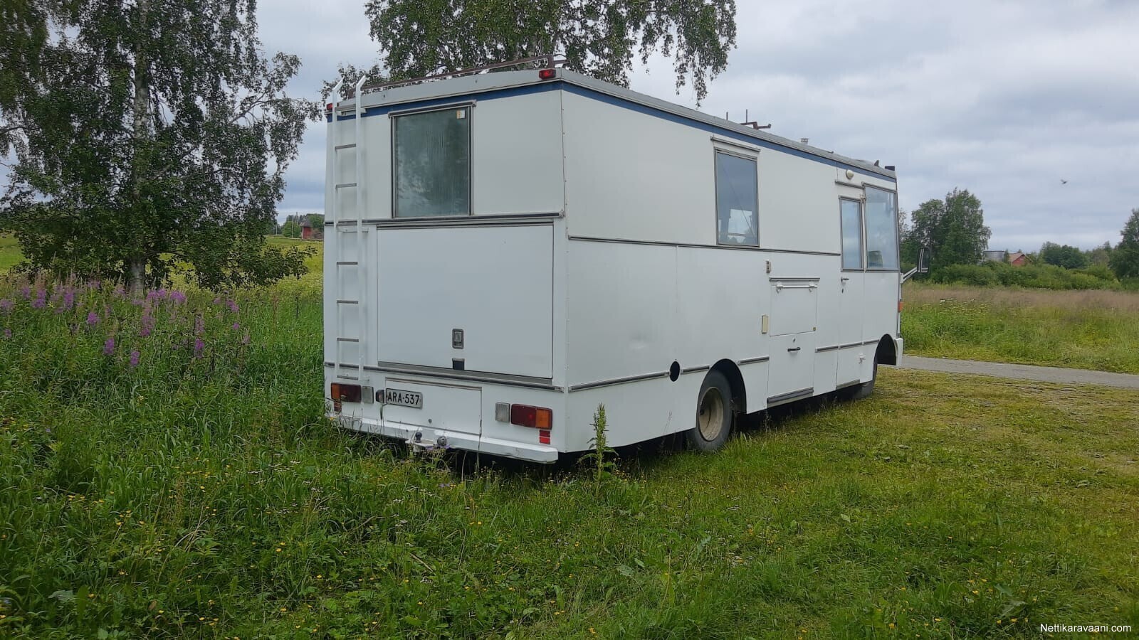 Mercedes-Benz 913, Mercedes-Benz 1982 - Matkailuauto - Integroitu ...